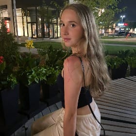 ariane (@ariane) | 🍑 RedPeach